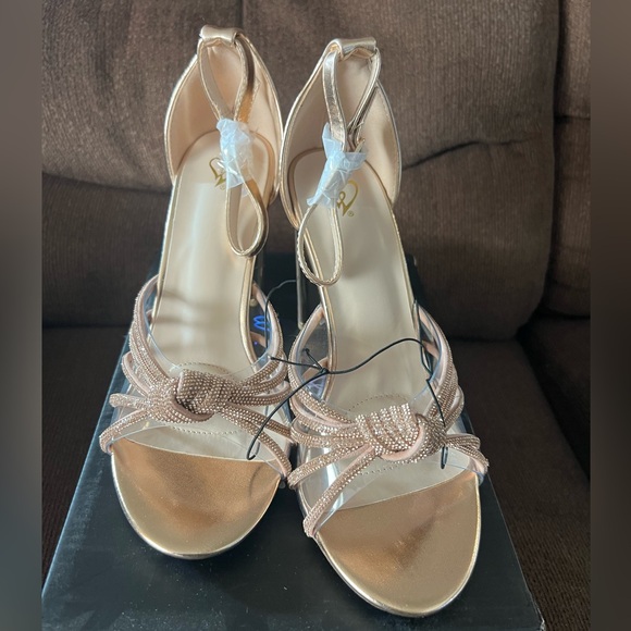 Windsor | Shoes | Windsor Avinay Rose Gold Heels | Poshmark